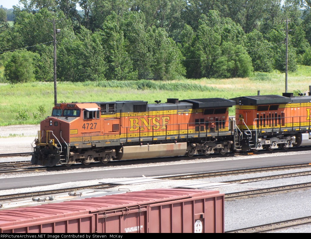 BNSF 4727